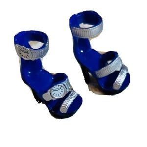 MGA Entertainment | Toys | Mga Entertainment 2 Doll Shoes Clock Watch ...